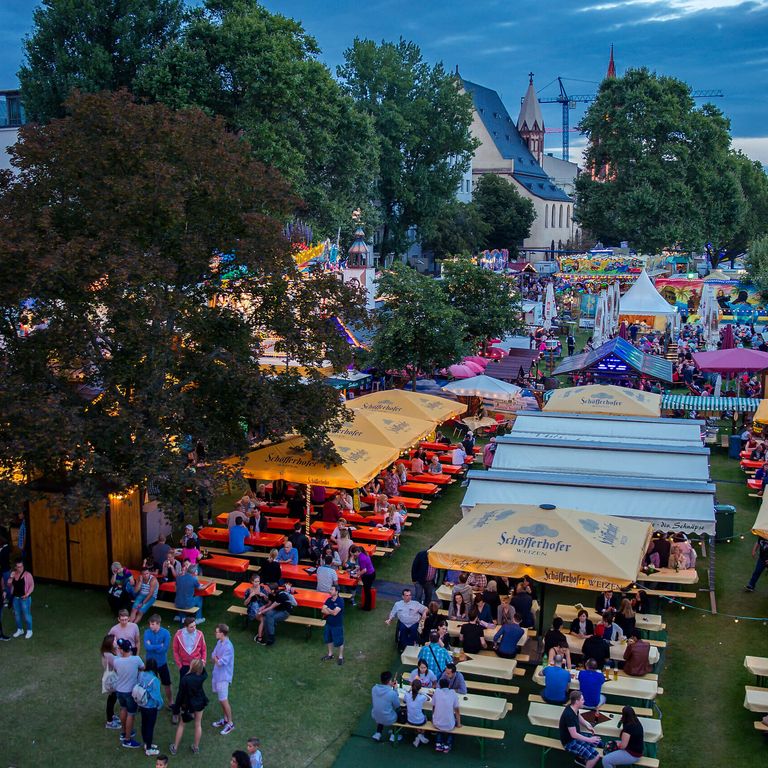 Mainfest Frankfurt | Fischerstechen, Fahrspaß & Feuerwerk