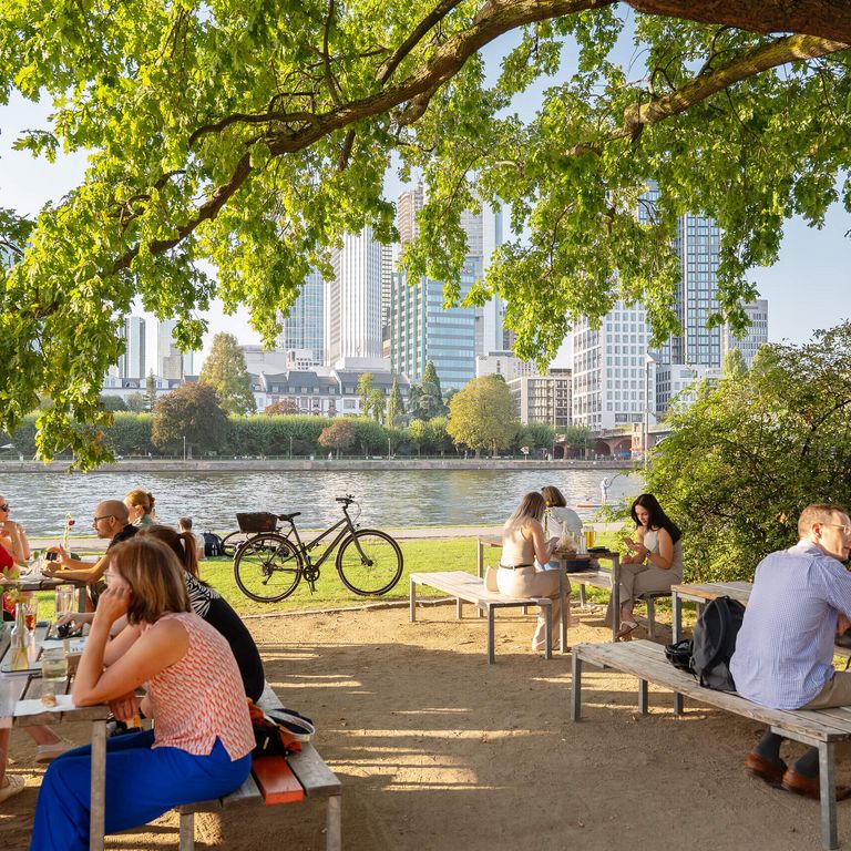 Frankfurt Aktivitaten Junge Leute